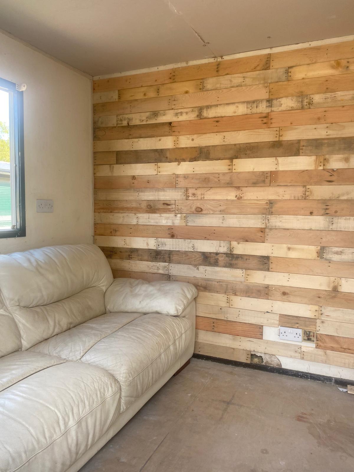 Lightweight Natural Mixed Tone Pallet Board Cladding - SANDED - 25m2 P ...